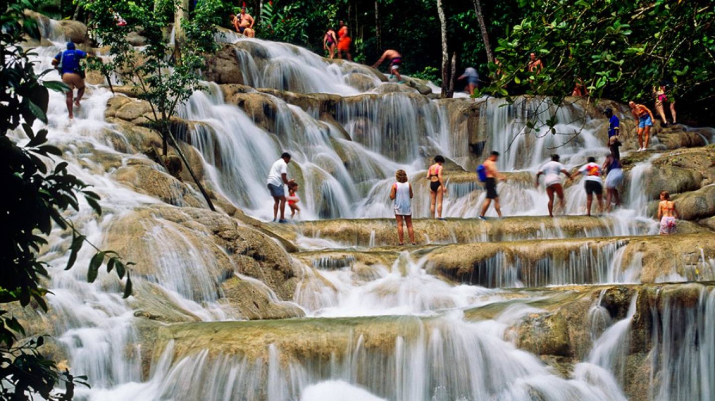 Dunn’s River Falls – Past and Present | Experience Jamaique Dunn’s River Falls – Past and Present | Experience Jamaique